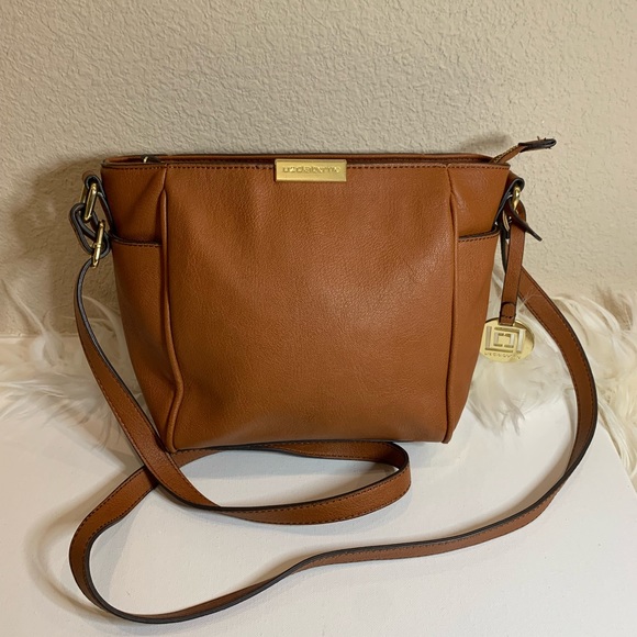 Liz Claiborne | Bags | Liz Claiborne Genuine Light Tan Handbag Purse 3 ...